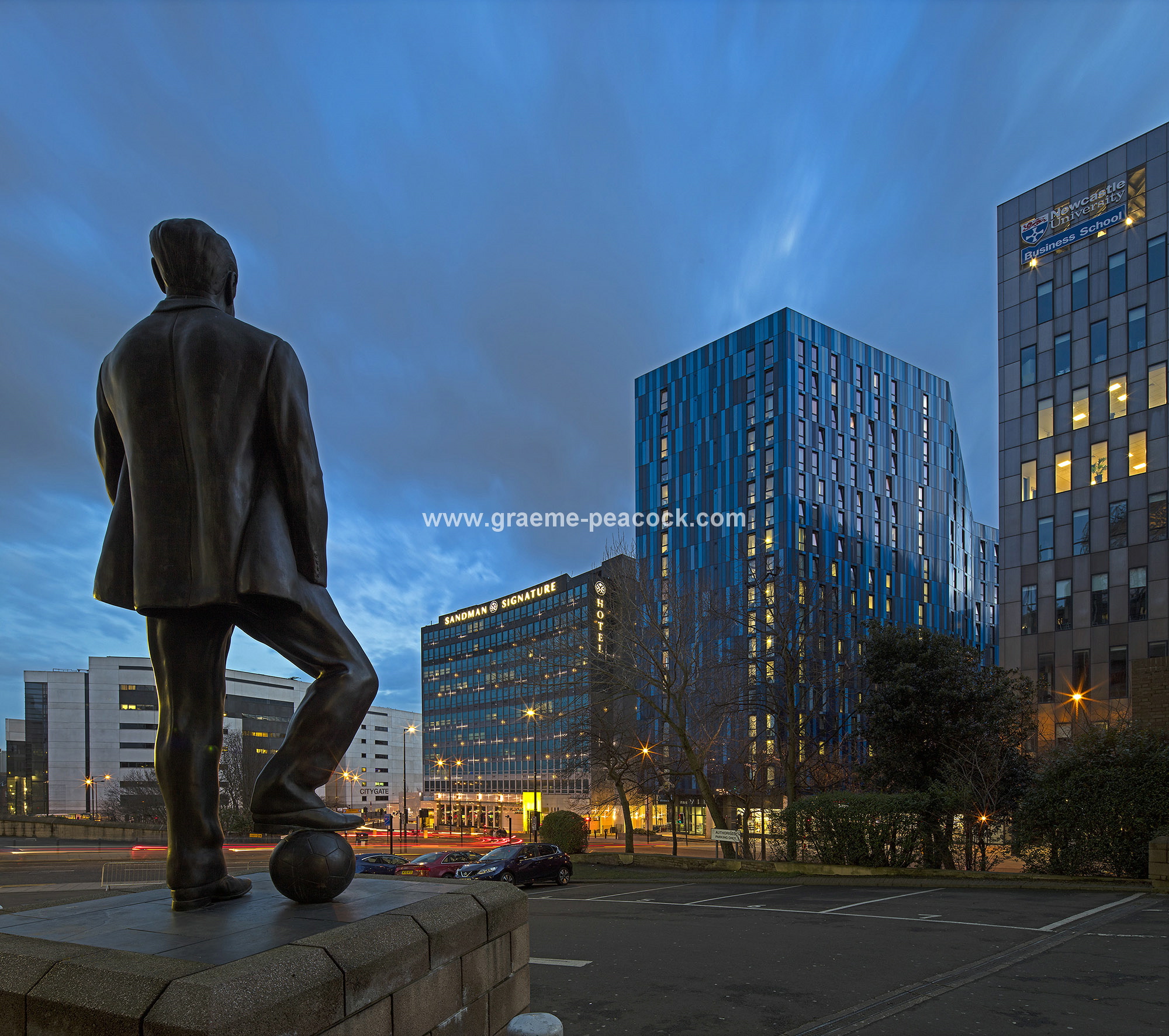 Sir Bobby Robson statue, St James' Park football stadium, Newcastle ...