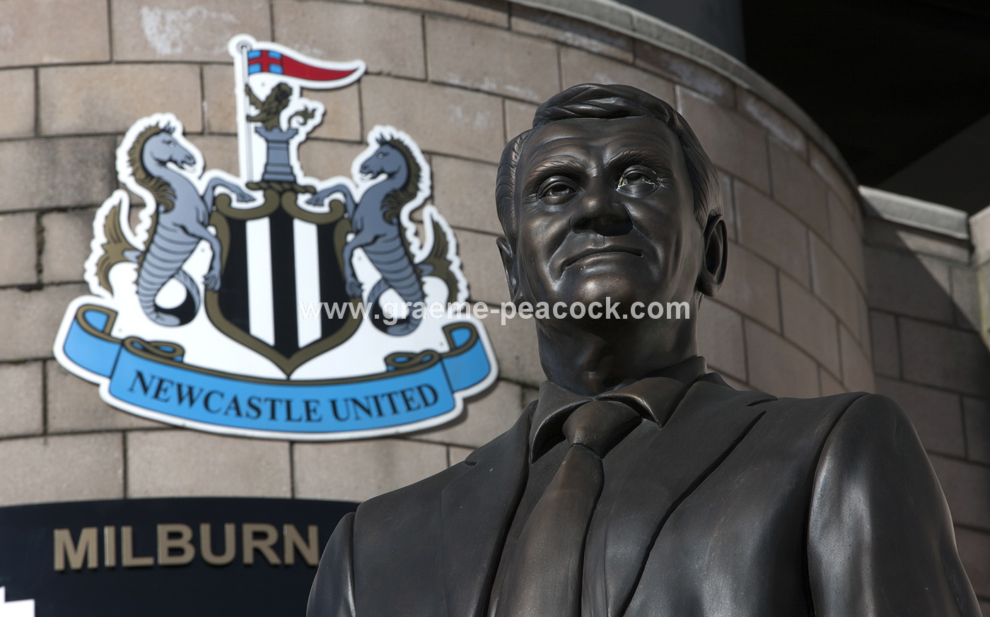 Sir Bobby Robson statue, St James' Park football stadium, Newcastle ...